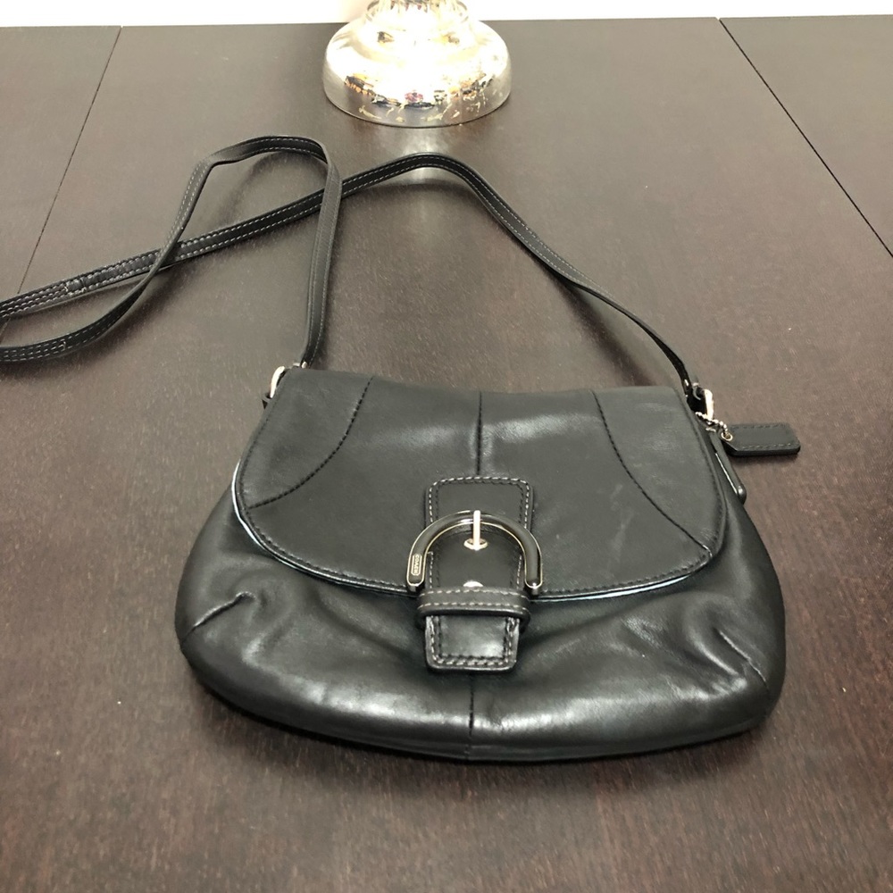 Coach Black Buckle Class Cross Body Purse - Gem
